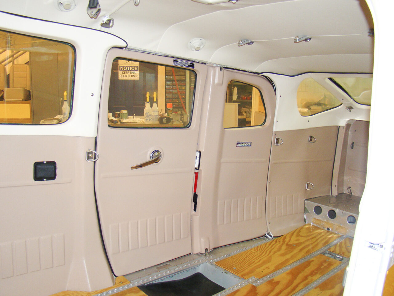 Cessna 206 – Selkirk Aviation