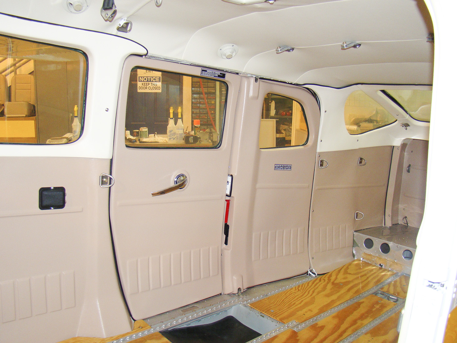 Cessna 206 – Selkirk Aviation